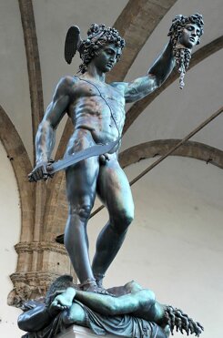 Méduse : histoire d'un monstre mythologique 🐍 - Sherpas